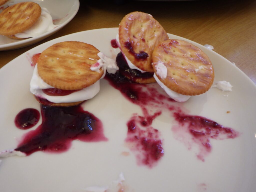 PAL@TUFS Sweet Gooey Snack甘くてねっとりしたおやつ - PAL International School